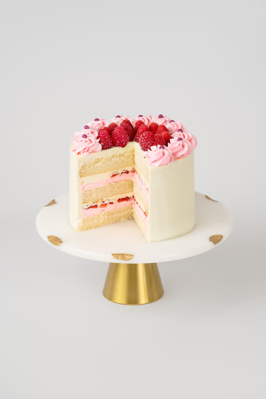 Delightful Vanilla Raspberry Cake - Perfect for Any Celebration
